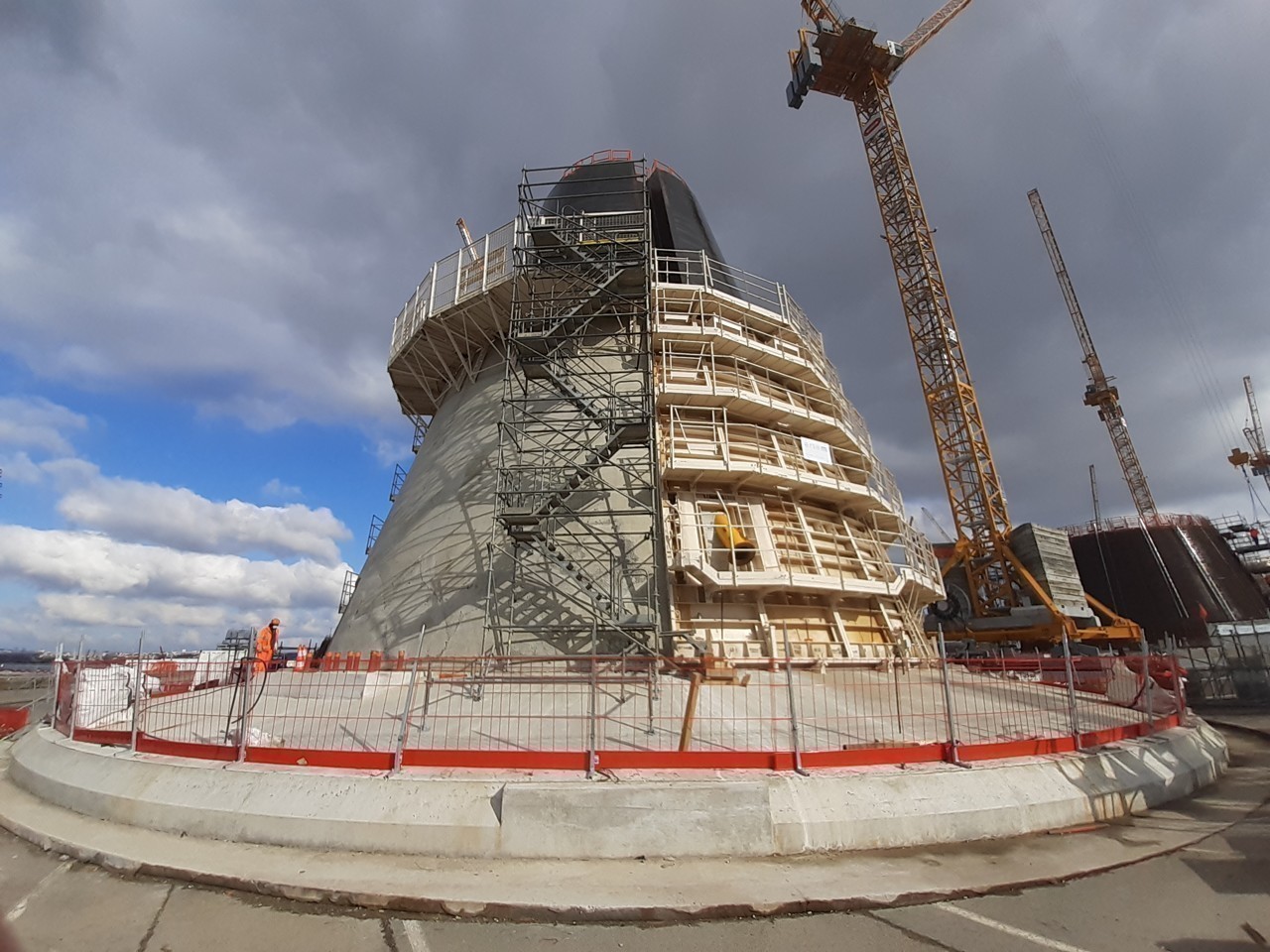 Sur le quai d’Haropa au Havre, les fondations de Fécamp | Énergies de ...