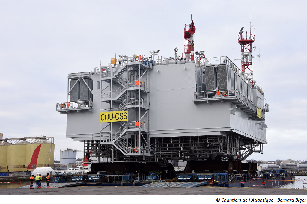 La sous-station électrique du parc en mer de Courseulles sur Mer fait ...